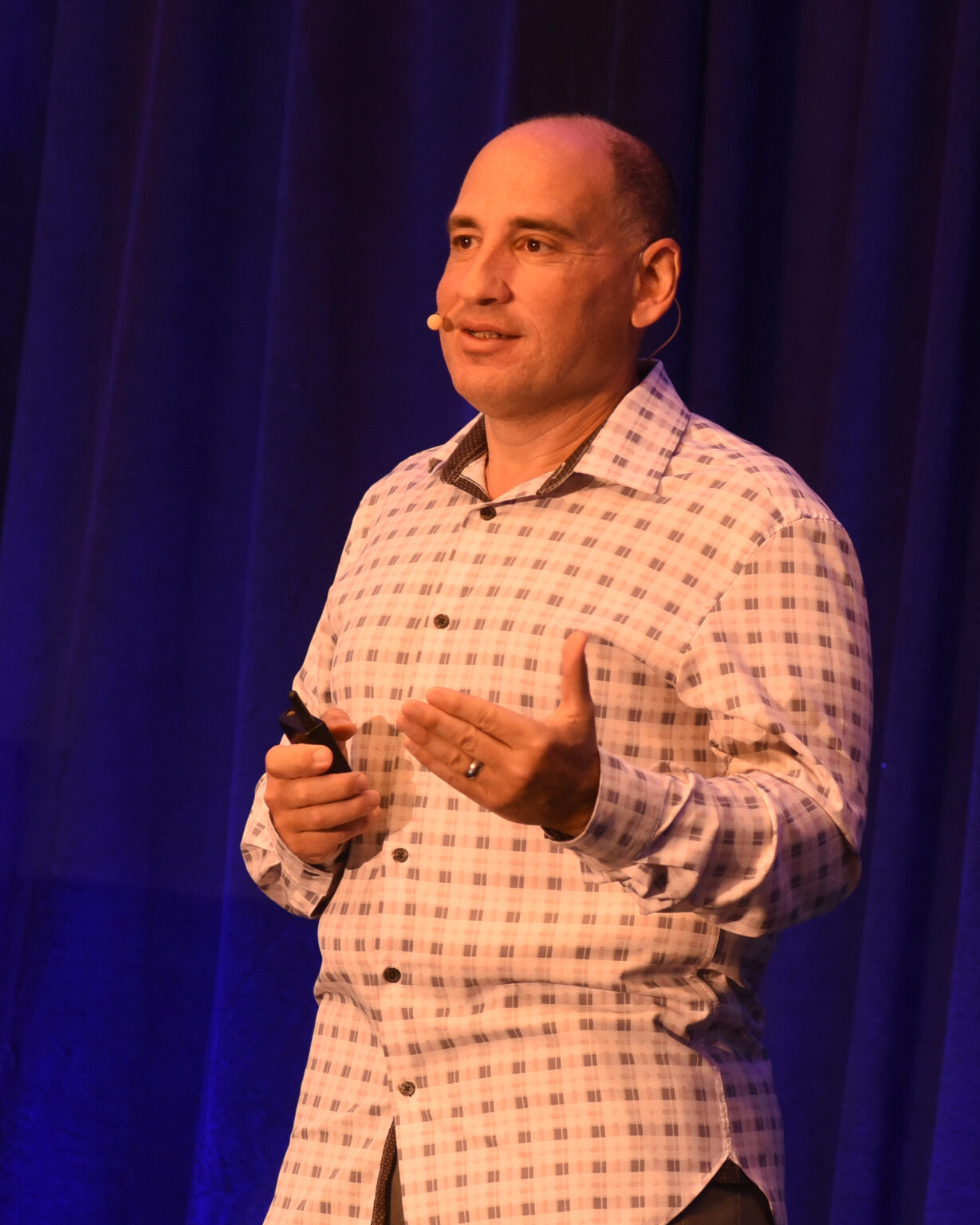 Cardiothoracic Surgeon Lost 100 Pounds Cutting Carbs, Now He’s ...